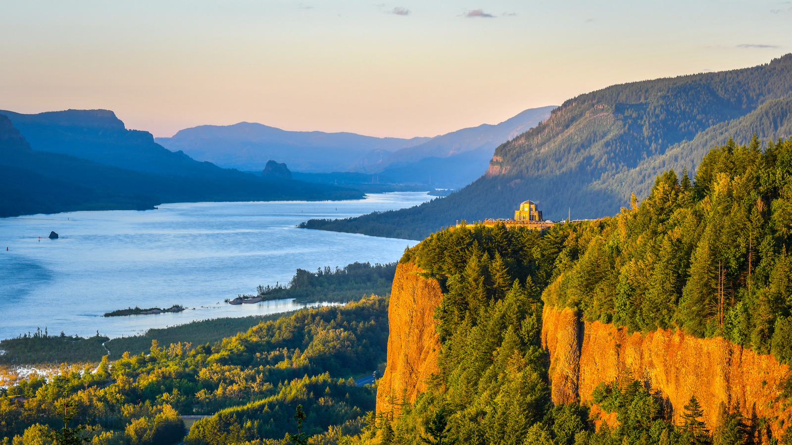 The US' Oldest Scenic Route Is A Pacific Northwest Paradise With ...