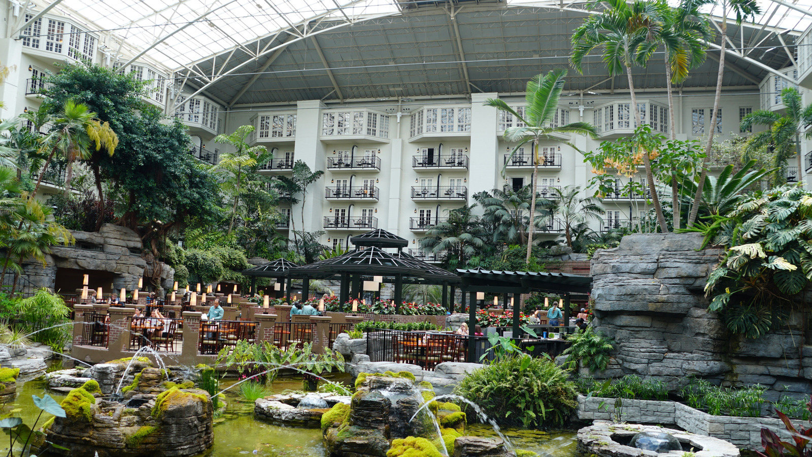 The Wildly Lavish Nashville Resort That's A Destination In Itself With ...