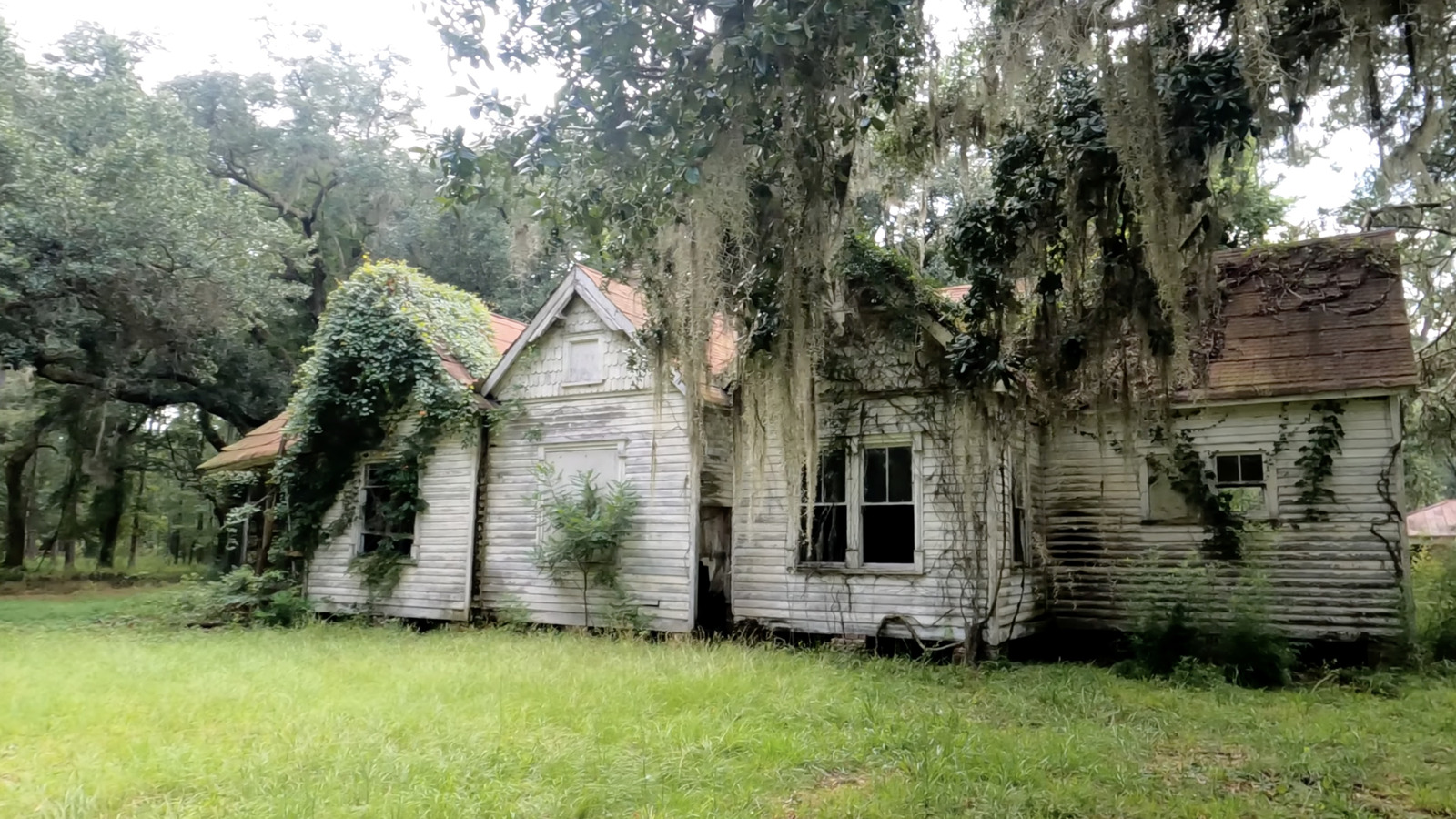 This Abandoned South Carolina Plantation Is A Haunting Gem Hidden In A ...