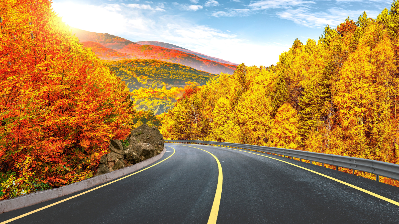 This Fall Foliage Map Shows Exactly When To See Peak Color Across The US