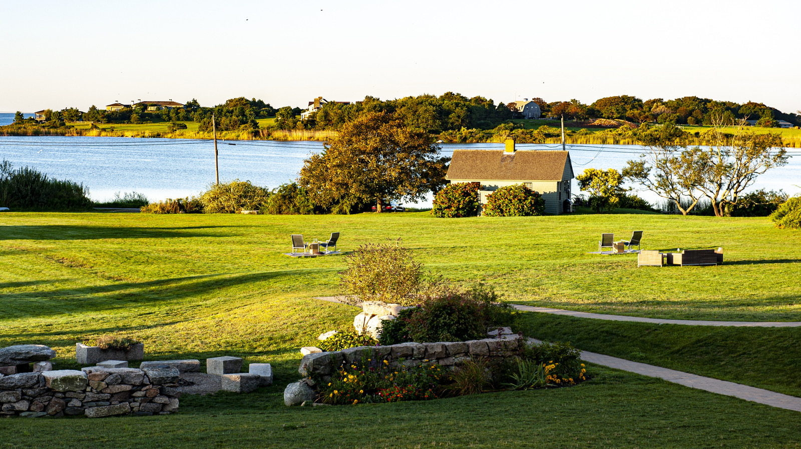 This Unspoiled Stretch Of Rhode Island Coast Offers Uncrowded Trails ...
