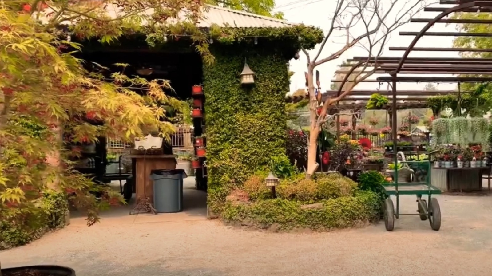 This Unusual California Eatery Is Like A Cool Americana Village With A ...