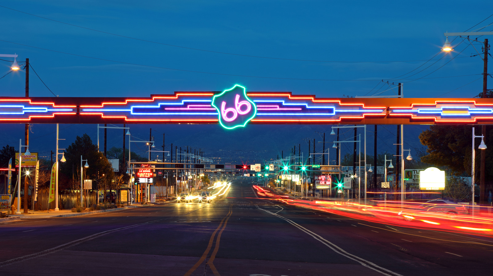 This Vibrant Route 66 Neighborhood Combines Historic Neon, Local Flavor ...
