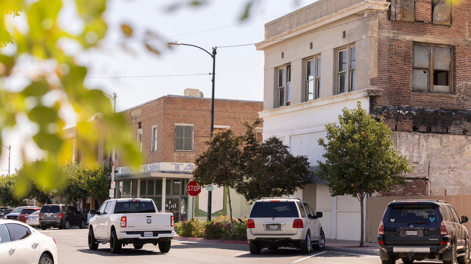 Under An Hour From Bakersfield, California Is A Friendly City With ...