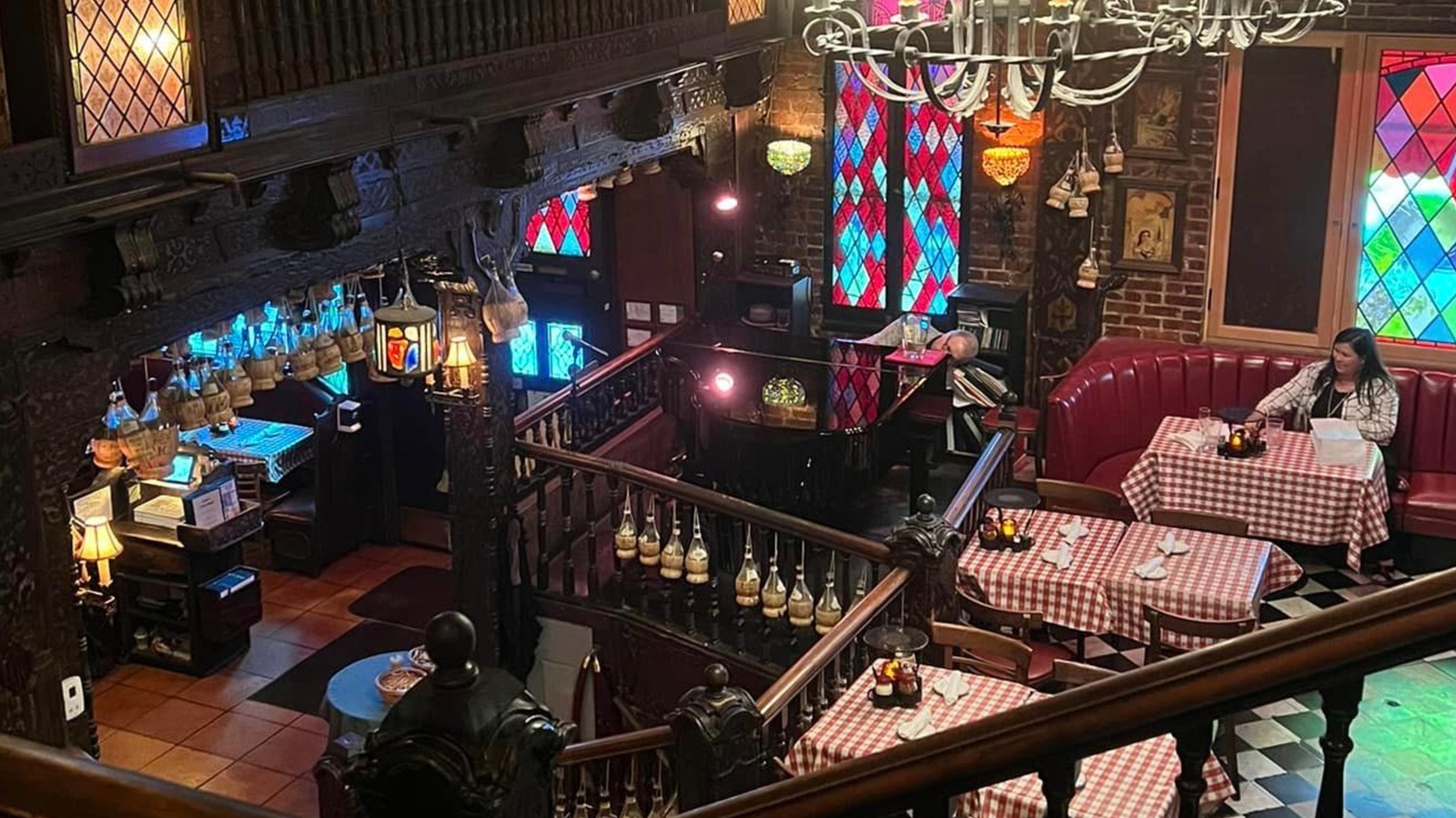 Vintage LA Is Personified At Hollywood's Oldest Italian Restaurant