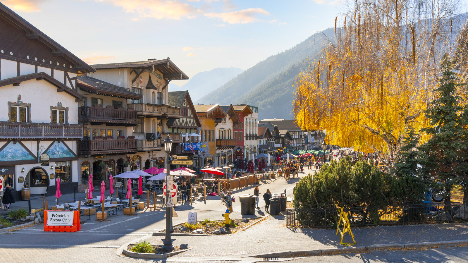 Washington's Bavarian Village Is A Picturesque Fall Destination With ...