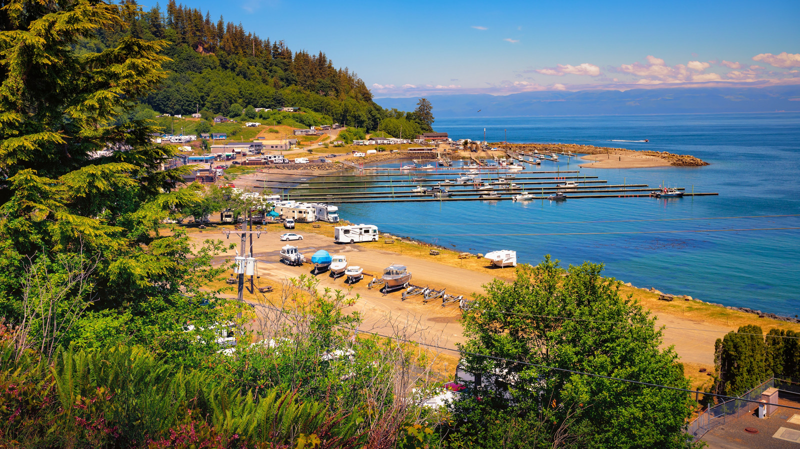 Washington's Tiny Harbor Town Is An Idyllic Seaside Gem To Unplug And ...