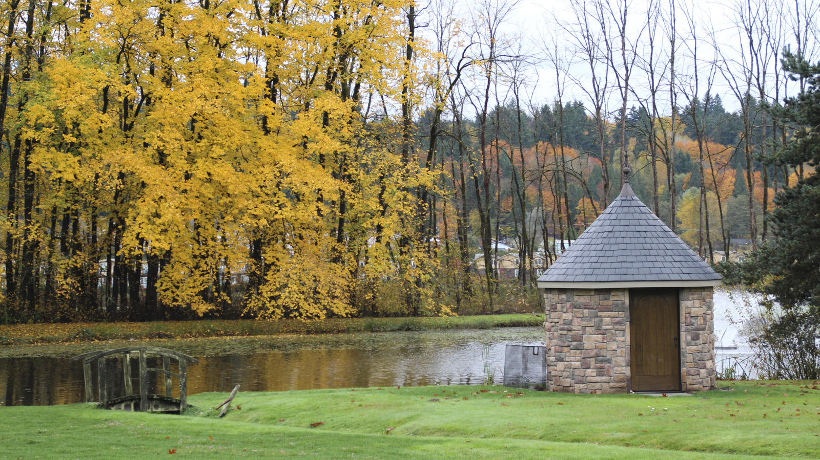 Washington's Walkable Wine Country Suburb In Seattle Has Four Trendy ...