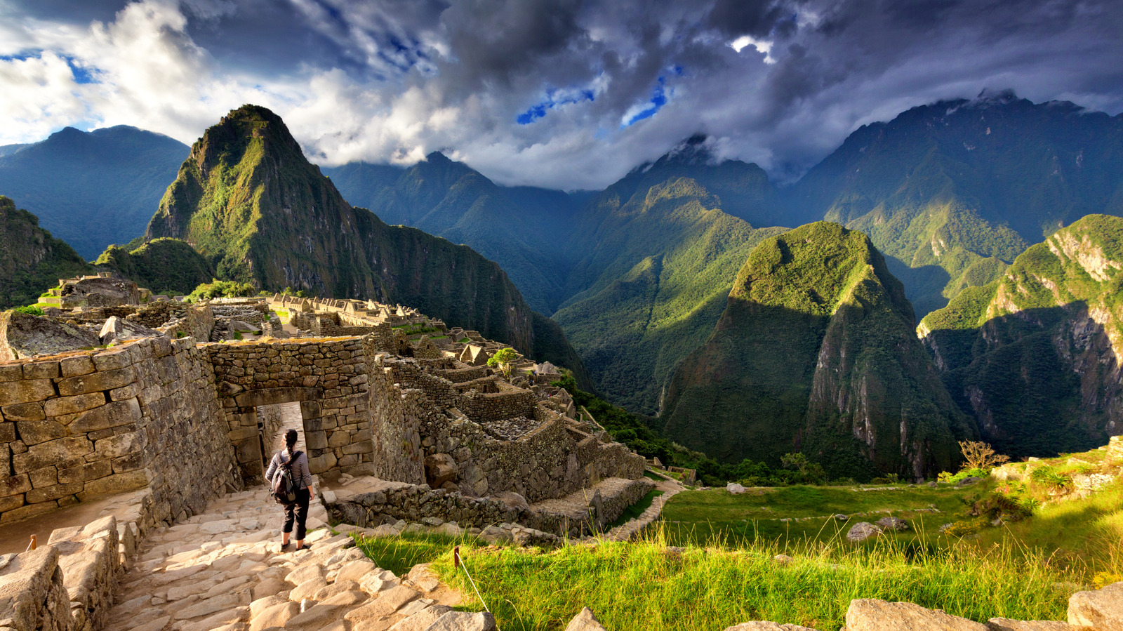 Why American Tourists Are Being Warned To Stay Away From Machu Picchu