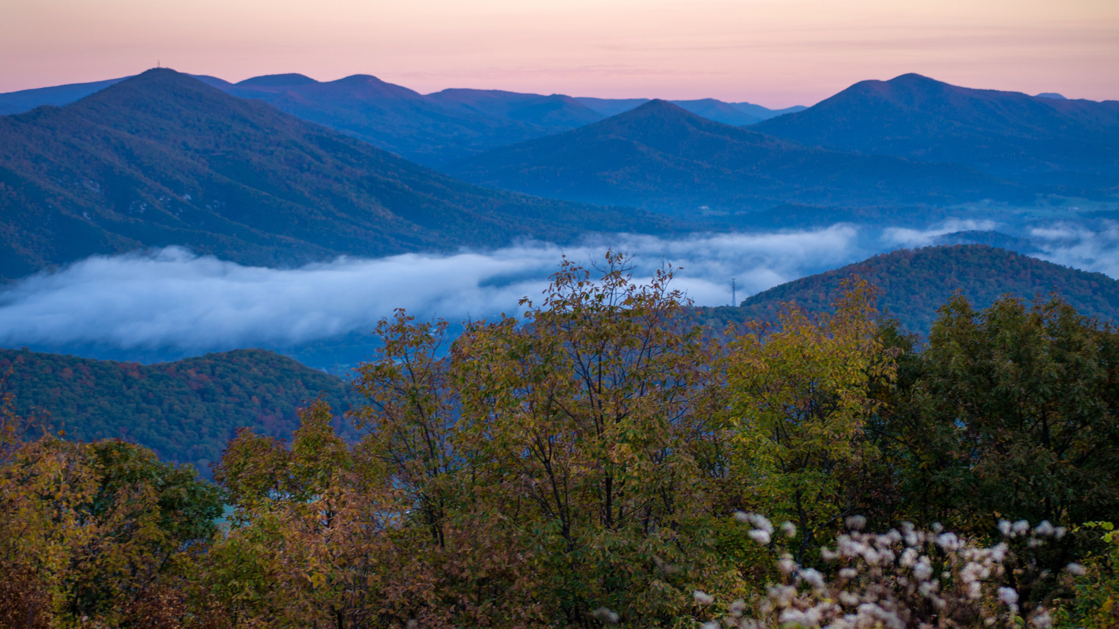 Wine Lovers Can Sip Over Panoramic Views Of The Blue Ridge Mountains At ...