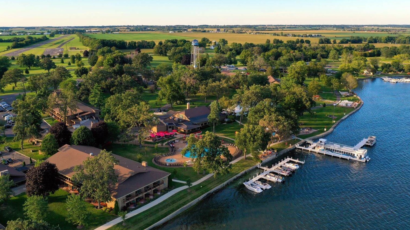 Wisconsin's Award-Winning Lakeside Resort Promises A Chic, Year-Round ...