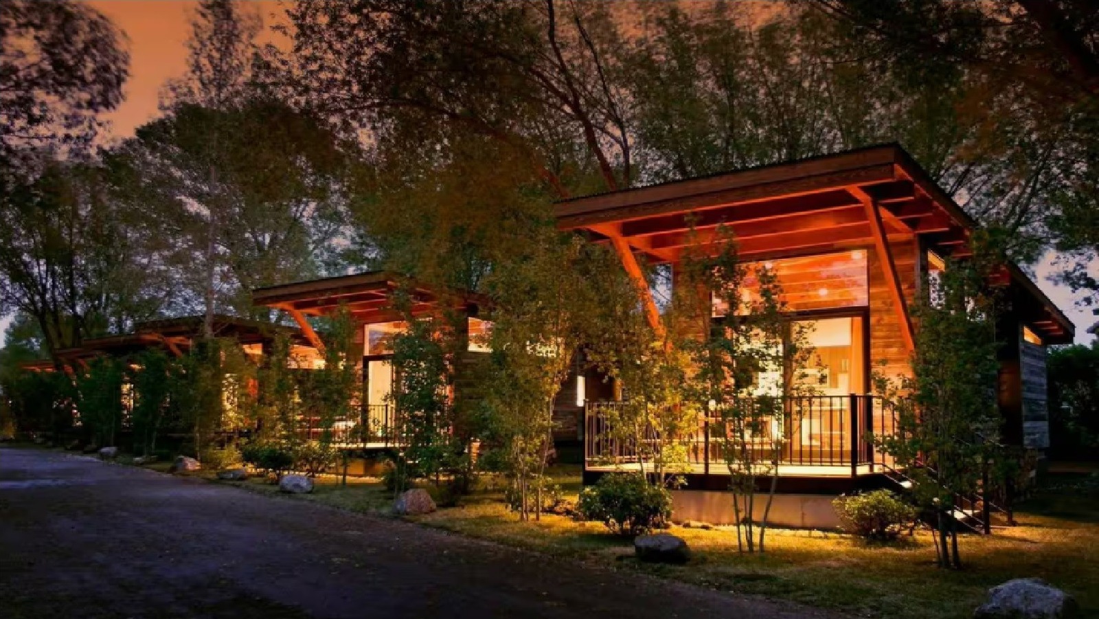 Wyoming's Rustic Resort Just Outside Grand Teton Blends Cabin Luxury ...