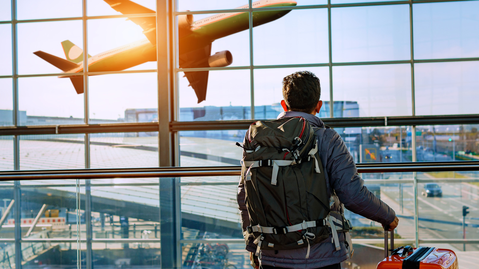 You Might Not Even Realize That You're Breaking These Crucial Airport ...