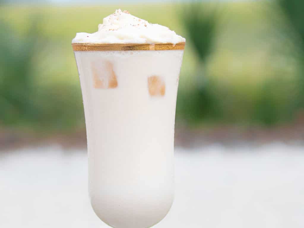 14 Unique Holiday Cocktails for the Cold Winter Months | Islands