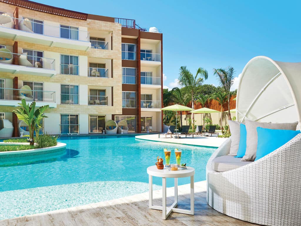 5 Reasons to Stay at The Fives Azul Beach Resort in Riviera Maya ...