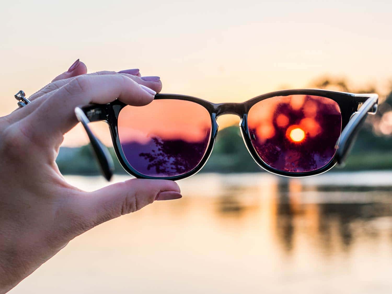 How to Choose Polarized Sunglasses | Islands
