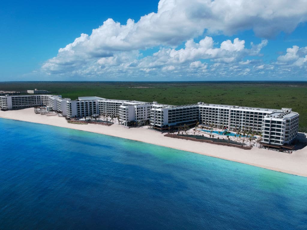 The Sprawling, All-inclusive Hilton Cancun Opens its Doors | Islands